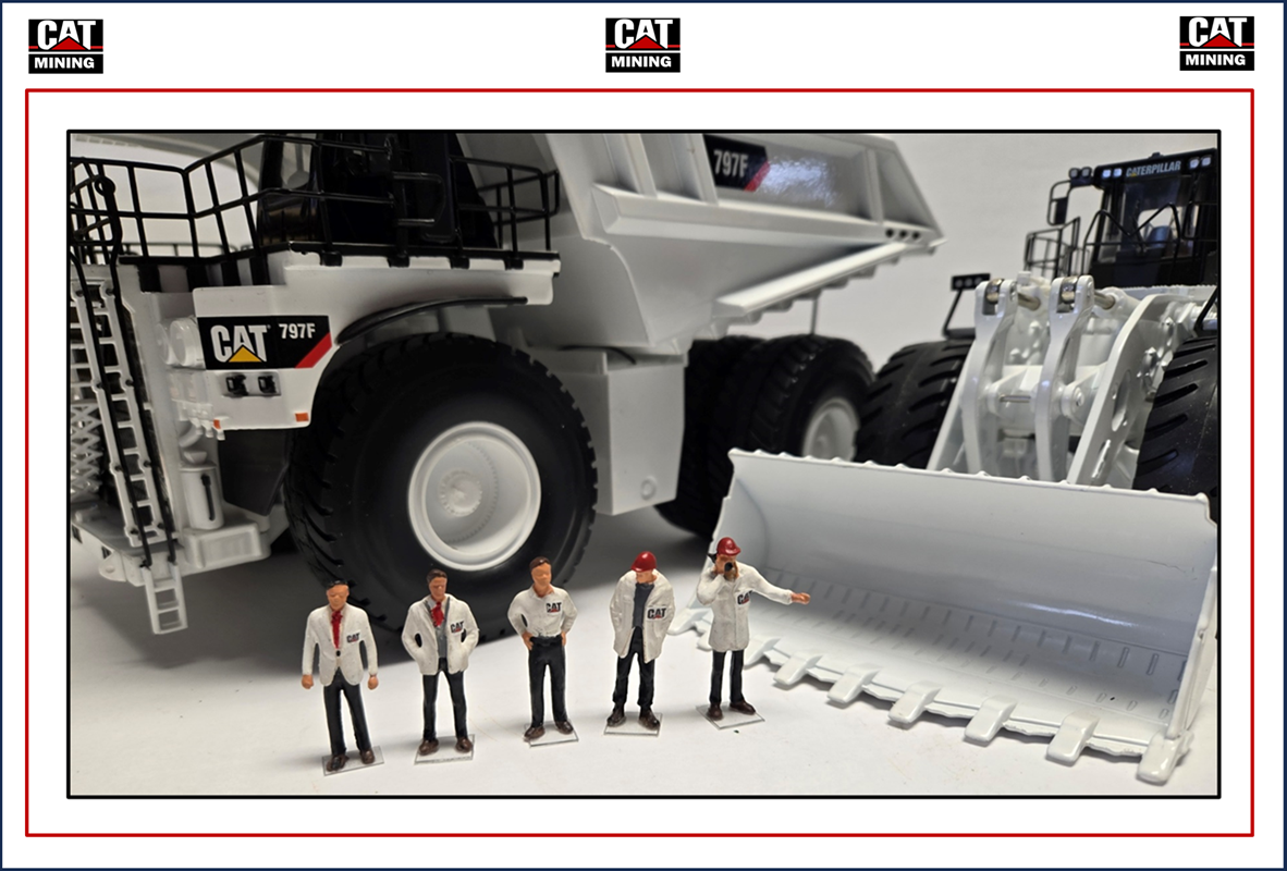 1/50 CATERPILLAR Mining Figure SET (5) - authentic Paint and Logos ...